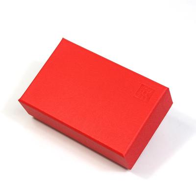 Cina Carta speciale in rilievo Logo stampa rossa Capo di spedizione e scatola regalo base con vassoio Eva in vendita