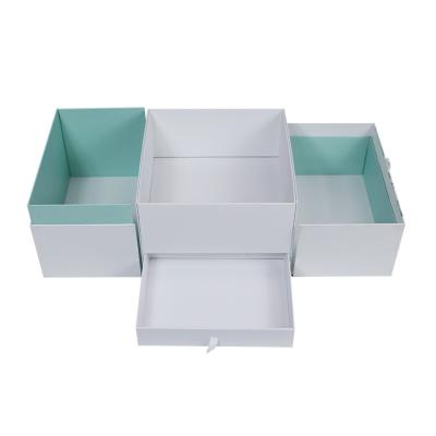 Cina Scatola per gioielli di design personalizzato con manipolazione di stampa in rilievo e coperchio in cartone ondulato in vendita