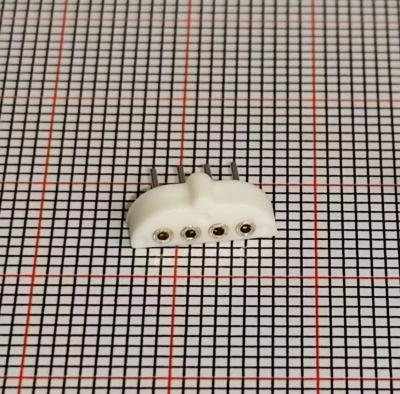 China o Pin fêmea 1x4P do encabeçamento 4 de 2mm curvou o corpo convexo da correia à venda