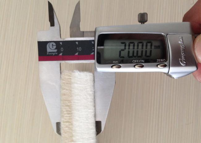 Le compacteur tricoté sans fin de tissus a senti la ceinture