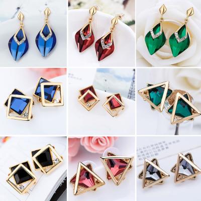 China Fancy luxury gold silver plated crystal drop dangle earrings for sale