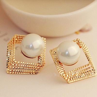 China Luxury jewelry gold silver plated big pearl drop dangle earring for party and banque for sale