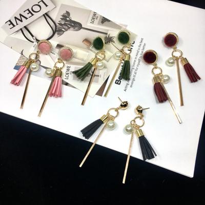 China Best selling big size gold silver plated wood/ fur drop dangle earring with feather pendant for party for sale