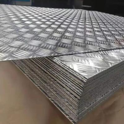 China 6061 1100 3003 5052 Aluminum Diamond Tread Plate Embossed Aluminum Checkered Plate for sale