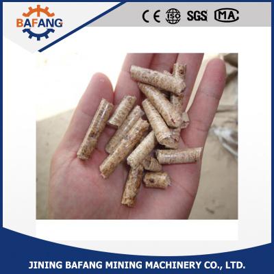 China 100% pine wood stick shape 6-8mm wood pellets for heating system for sale
