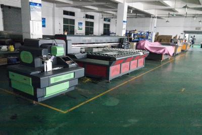 China High Resolution Large Format  UV Flatbed Printer 2500x1300mm RICOH GEN4/GEN5 for sale