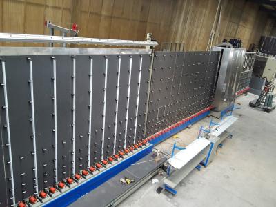 China cadena de producción de cristal aislador de los 2.5x5m con la operación de la pantalla táctil, línea de cristal aislador automática en venta