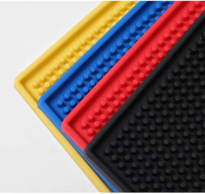 Cina BM-006 Tapis à bar jetable Blue Rubber Counter Top Mat in vendita