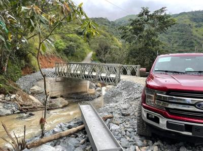 China Compact 100 Design Load Bailey Bridge Hs25-44 Modular Steel Bridge In Engineering for sale