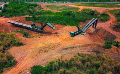 중국 군대 차량은 매체와 작은 Ｒ 메커니즘 다리 모듈 빠른 다리를 넘어섭니다 판매용