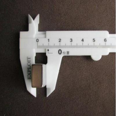Cina Magnete di neodimio rettangolare N50 N52 diretto F20x20x10mm con certificazione ISO9001 2000 in vendita