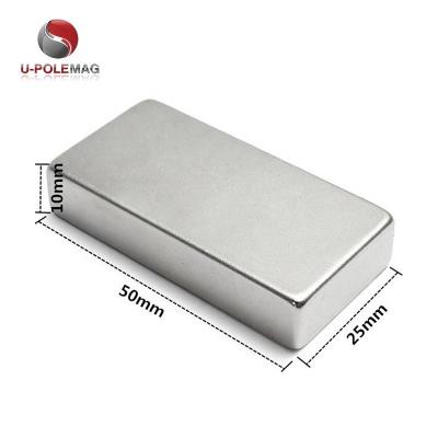 Cina 80C-220C Temperature resistenti N52 40x20x10 Magnete al neodimio con rivestimento al nichel in vendita