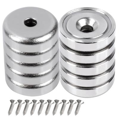 Cina D20 MM 20lbs NdFeB Pot Magnet con buco anti-affondamento Altura totale H 7,2 mm Buco d1 4,5 mm in vendita
