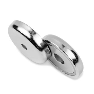 Cina Magnete D42mm con base magnetica di neodimio a tazza rotonda e forte forza di spostamento in vendita