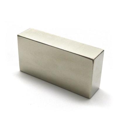 Cina Large Square Thin Flat Super Strong Neodymium Magnetic Sheet N52 40x20x10mm per generatore in vendita
