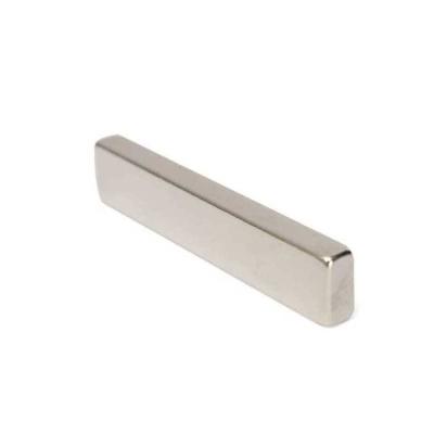 Cina Magnete di neodimio composito F50x10x4mm per applicazioni industriali in vendita