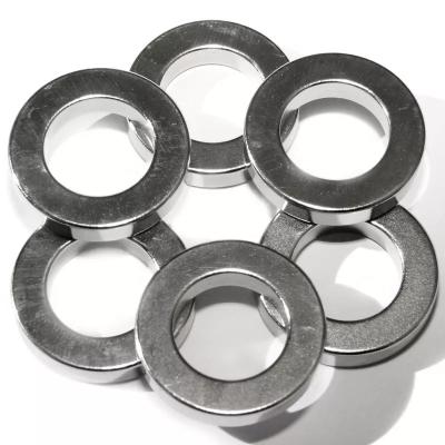 Cina N52 Magnete ad anello di neodimio forte con opzioni di rivestimento personalizzate da Golden in vendita