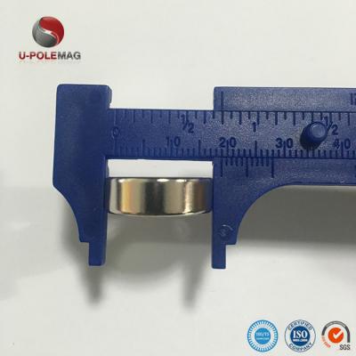 Cina 5000 Gauss Magnete a disco di neodimio Temperatura massima di lavoro 80 Centigradi Tolleranza ±1% in vendita