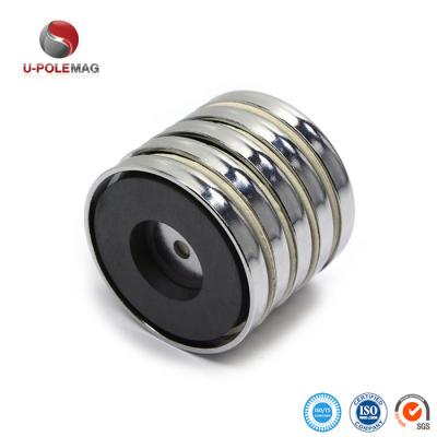 Cina ISO/TS16949 2002 Certificato D80mm Ferrite Cup Magnet Holder con buco di controsuccesso D6mm in vendita