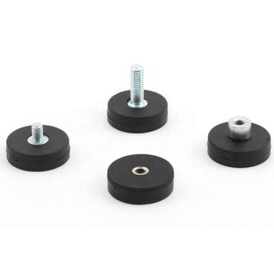 Cina Magnete rotondo di neodimio D22x6mm con M4 Flat Female Thread Gripper and Rubber Surface in vendita