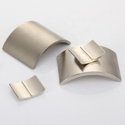 Cina ± 1% Tolleranza Magnete ad anello di neodimio permanente per macchine a velocità competitiva in vendita