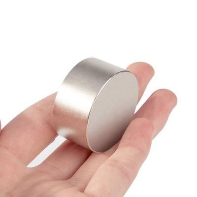 中国 ISO9001 2000 認定 N52 ネオジミウムD40x20mm磁石ディスク 重用用途 販売のため