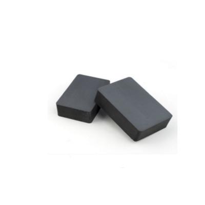 Cina Magnete di ferrite composito C8 blocco ceramico duro per la magnetizzazione in vendita