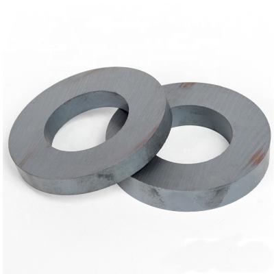 Cina ±0,05 mm Tolleranza D200x110x20 mm C8 Ferrite Ring Magnet per il servizio di elaborazione di altoparlanti in vendita
