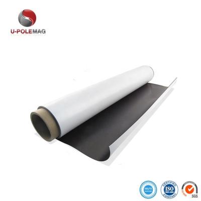 Cina Rollo di fogli di gomma magnetica flessibile con adesivo per legami forti e duraturi in vendita