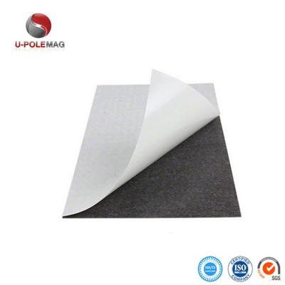 Cina Fogli magnetici di gomma a magnete morbido personalizzati con resistenza adesiva in vendita