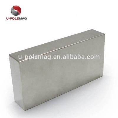 Cina Materiali principali NdFeB Magnete 100mm Tripolari Blocco gigante per applicazioni precise in vendita