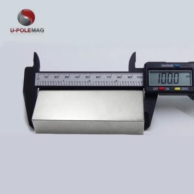 Cina Materiali principali NdFeB Magnete 100mm Tripolari Blocco gigante per applicazioni precise in vendita