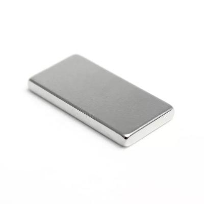 Cina Grado N52 Magnete di Neodimio Raro Terrestre Industriale Piccolo e Forte con Tolleranza ± 0,05 mm in vendita