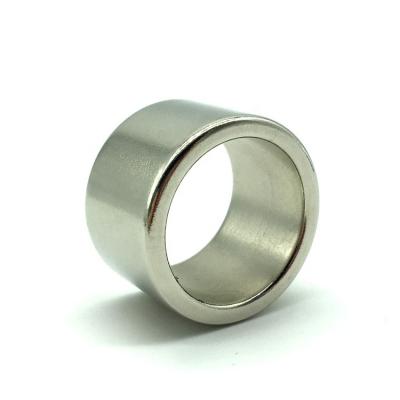 Cina Magnete di neodimio permanente per anello rotondo di cilindro polipolare superforte su misura NdFeb in vendita