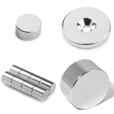 Cina Magnete di neodimio N35 con tolleranza ± 1% e rivestimento in nichel personalizzato in vendita