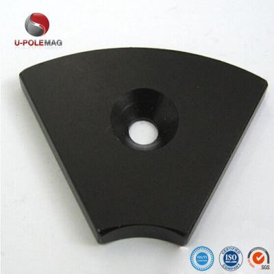 Cina Magnete a cuneo coniato di neodimio permanente personalizzato con tolleranza e dimensione /-0,05 mm in vendita