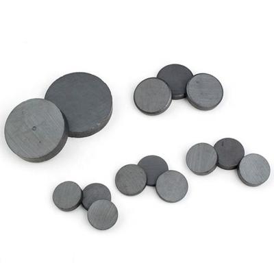 China Nenhum grau ou pedido especial Y30 Ferrite cerâmico disco redondo plano ímã forte de um lado à venda