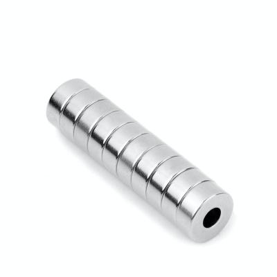 Cina Magneti ad anello diametralmente magnetizzati compositi ad alta resistenza di magnetizzazione in vendita