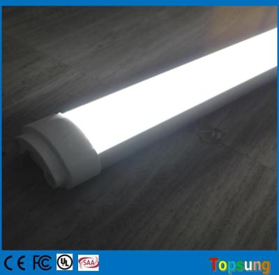 Cina Ip65 5f 60w Legatura di alluminio con copertura PC resistente all'acqua tri-proof LED luce lineare per ufficio in vendita