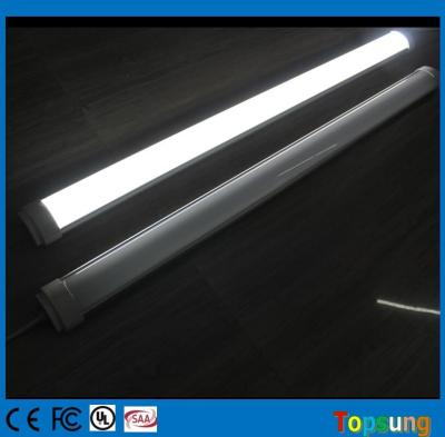 Cina Ip65 5f 60w Legatura di alluminio con copertura PC resistente all'acqua tri-proof LED luce lineare per ufficio in vendita