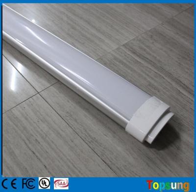 Cina Ip65 5f 60w Legatura di alluminio con copertura PC resistente all'acqua tri-proof LED luce lineare per ufficio in vendita