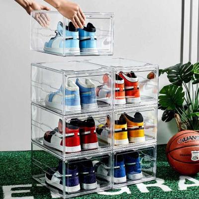 Cina Esposizione accatastabile di plastica acrilica trasparente di Front Clear Shoe Box For di goccia in vendita