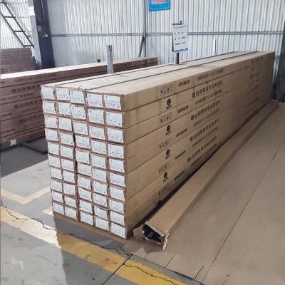 Cina Legata o no è legata isolante doppio vetro di alluminio spacer bar per diverse dimensioni in vendita