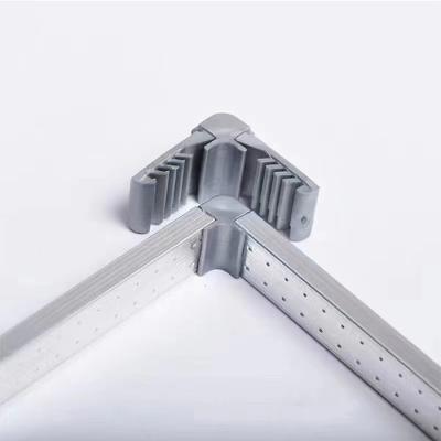 China Barra de espaçamento de alumínio flexível para dobra em prata / preto 9A espessura 0,3 mm à venda