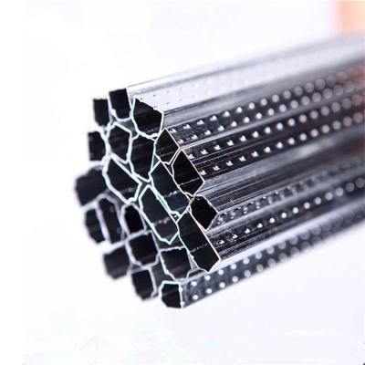 Cina 5 metri lunghezza argento alluminio spacer bar per vetro isolante robusto e leggero in vendita