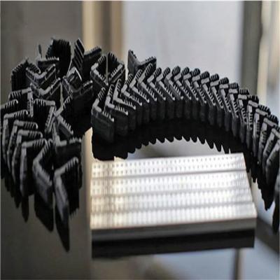 Cina Moderno design facile installazione connettore per angolo in plastica per vetro isolante personalizzato in vendita