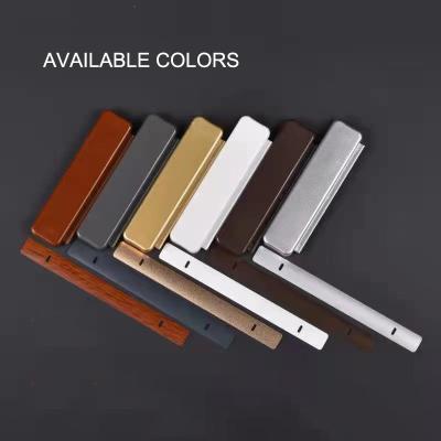 Cina Moderno design alluminio doppio vetro persiane per finestre Ombre per il modello di apertura verticale in vendita