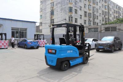 Cina Camioni elevatori elettrici a batteria con capacità di carico di 5000 libbre e caricabatterie di bordo in vendita