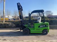 China Small Electric Forklift 1.2m Fork Solid Tires AC Controller 3-6m Lifting Height for sale