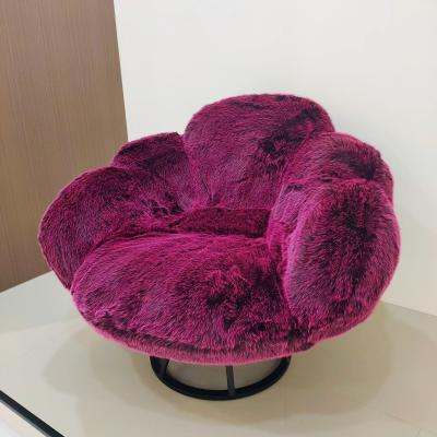 China Custom Single Bear Paw Velvet Lounge Chair with Metal Frame-Modern Design for Bedroom Apartment Hotel Use for sale